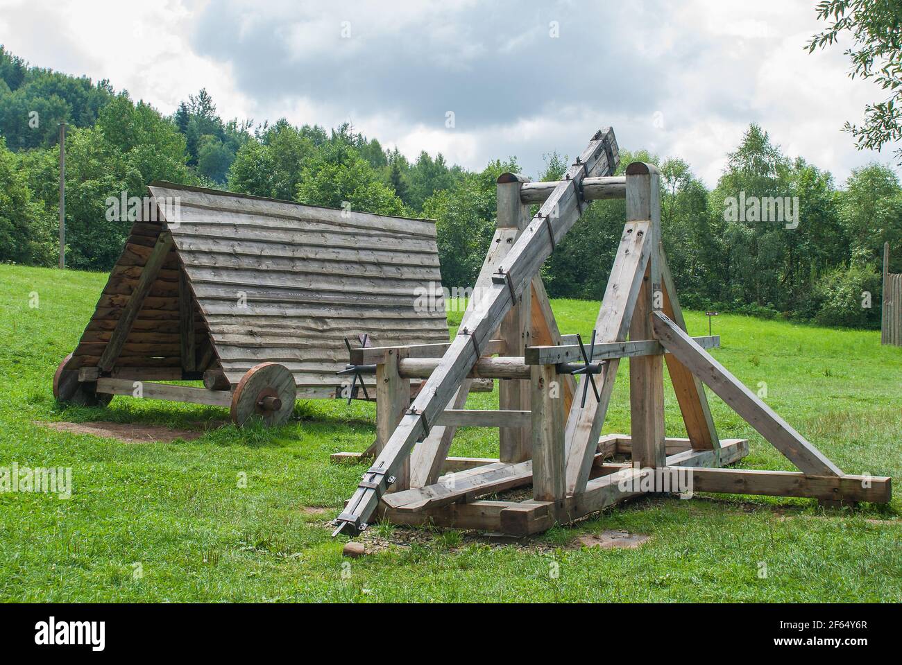 Retro katapult -Fotos und -Bildmaterial in hoher Auflösung – Alamy