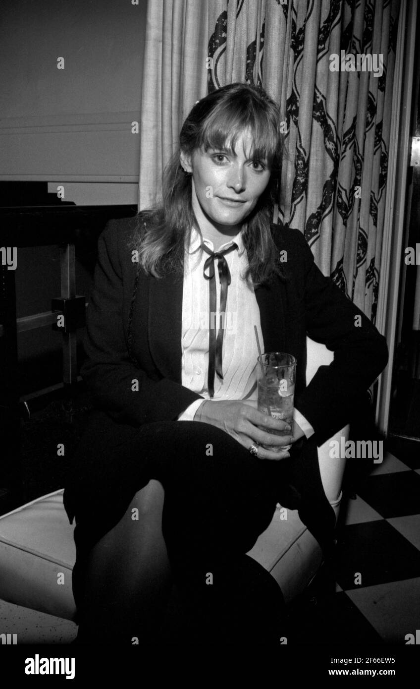 Margot kidder Schwarzweiß-Stockfotos und -bilder - Alamy