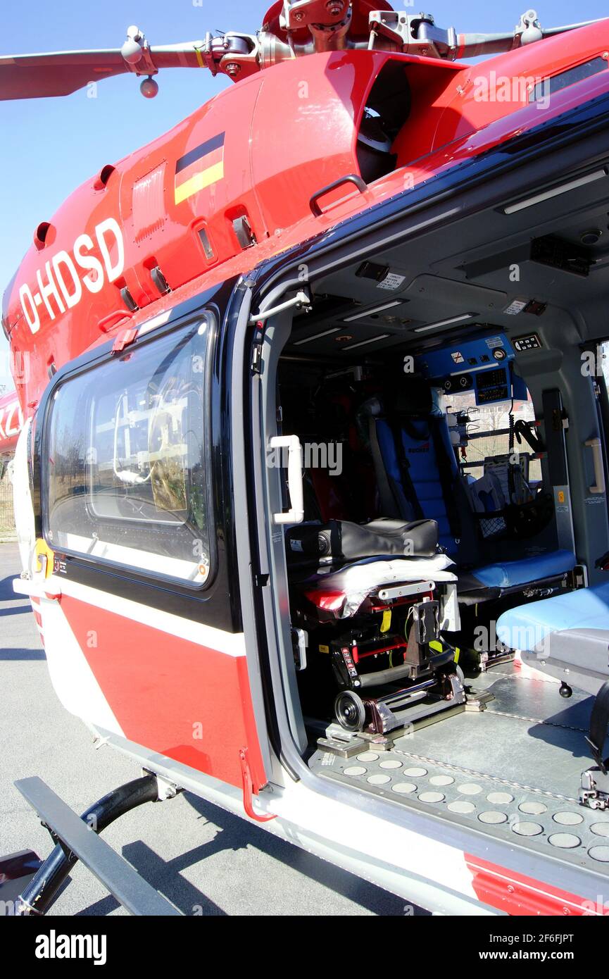 Der Hubschrauber Christoph Berlin D-HDSD, Airbus Helicopters H145, der ...