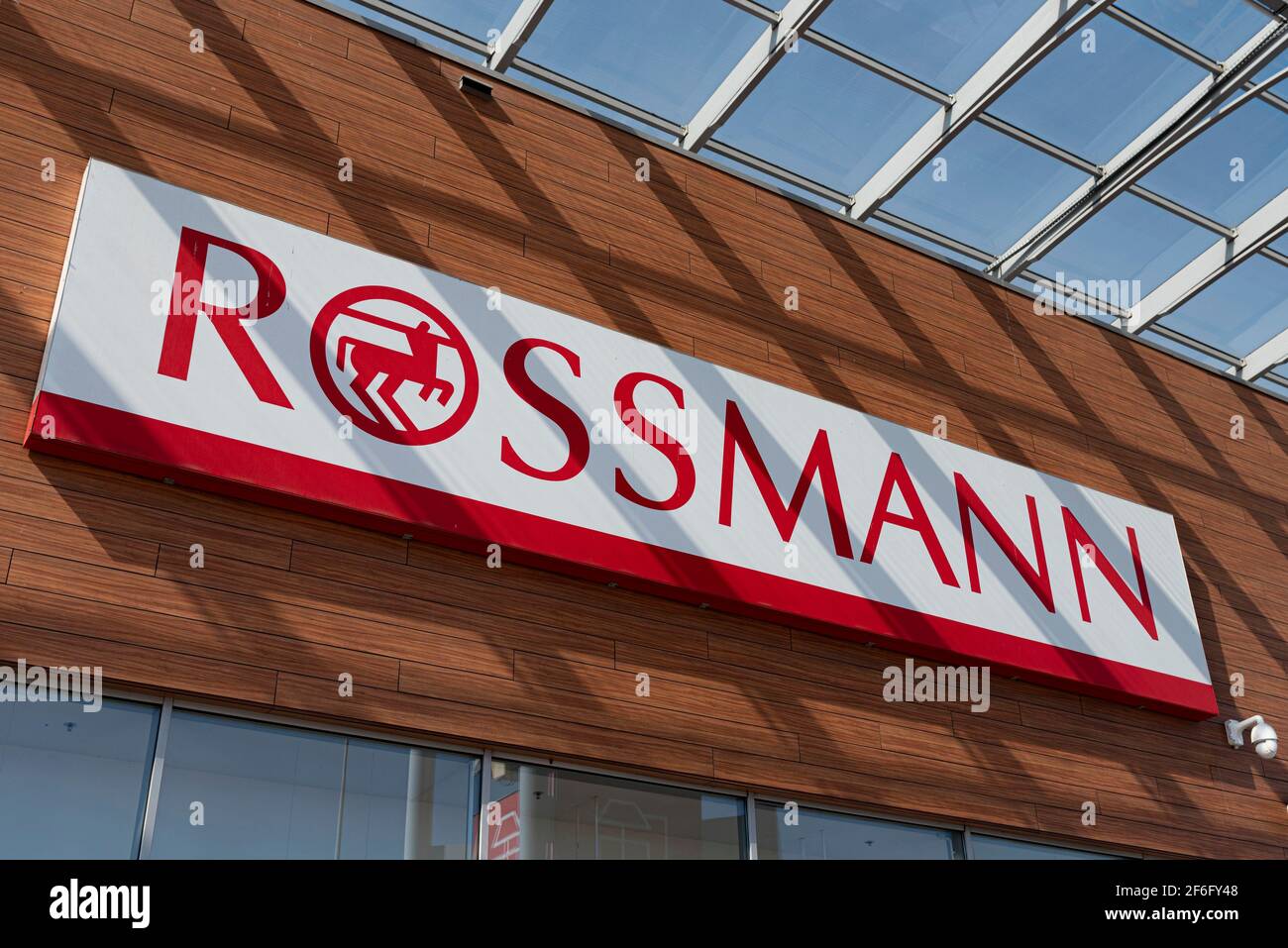 Rossmann logo -Fotos und -Bildmaterial in hoher Auflösung – Alamy