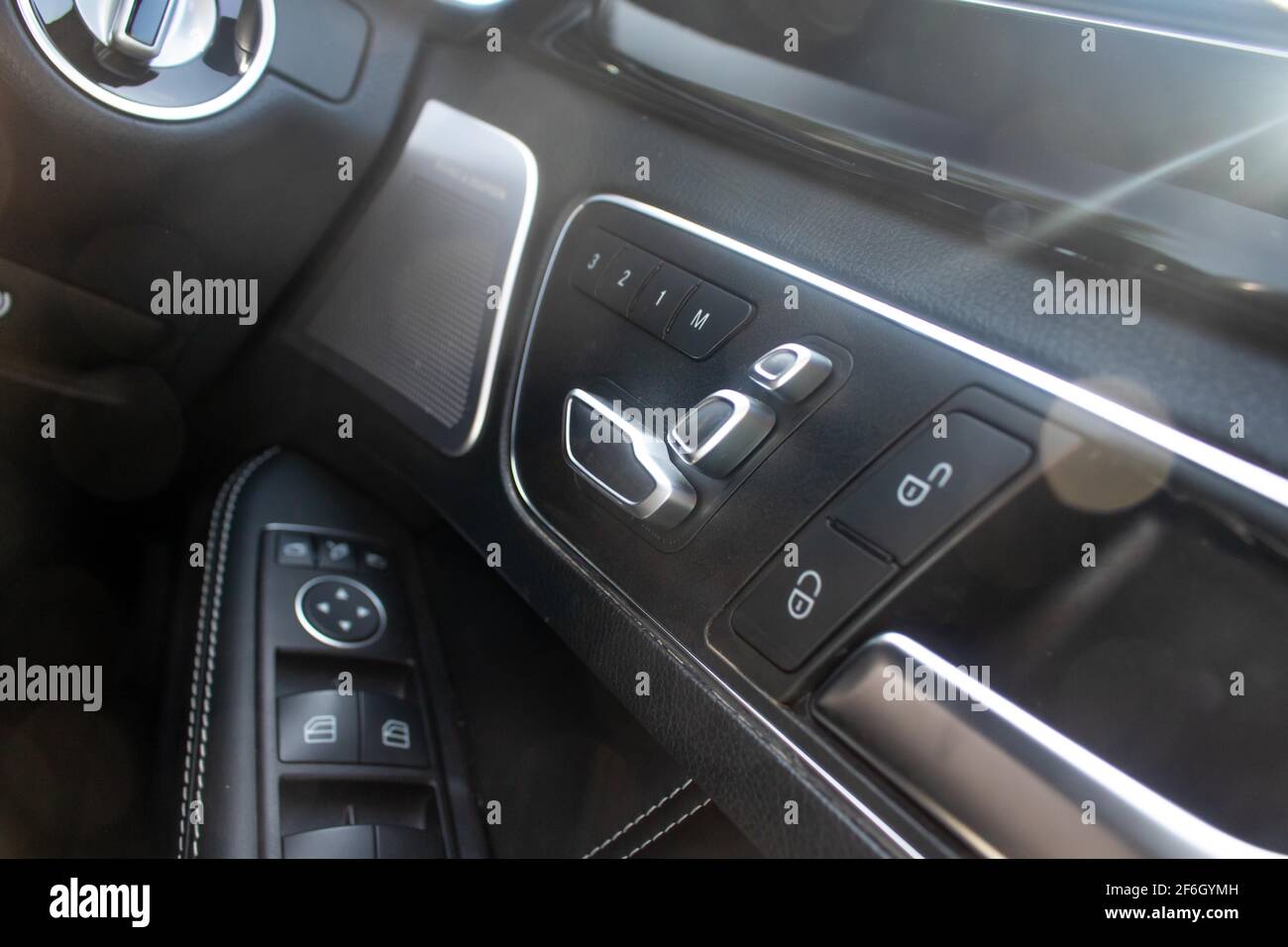 Auto innenraum sitze -Fotos und -Bildmaterial in hoher Auflösung – Alamy