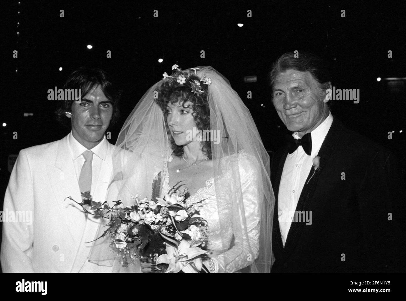 Michael Wilding Jr., Brooke Palance und Jack Palance bei ihrer Hochzeit ...