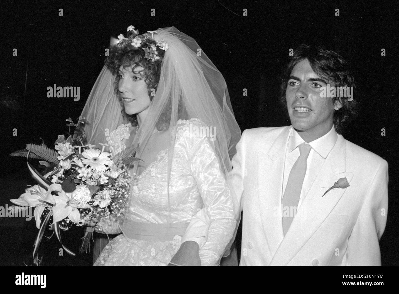 Brooke Palance und Michael Wilding Jr. bei ihrer Hochzeit am 26. August ...