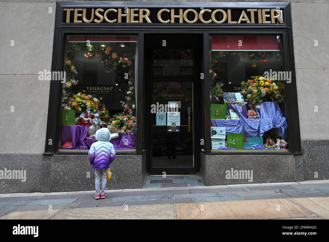 Teuscher chocolatier Stockfotos und -bilder Kaufen - Alamy