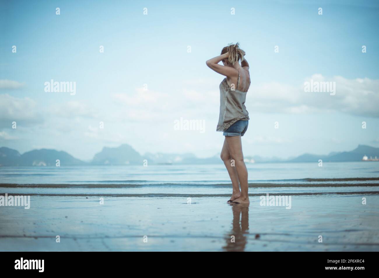 Haare in einem pferdeschwanz -Fotos und -Bildmaterial in hoher ...