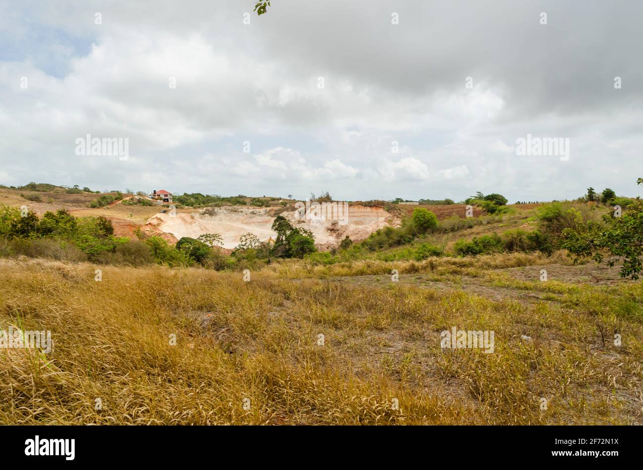 Limestone hole -Fotos und -Bildmaterial in hoher Auflösung – Alamy