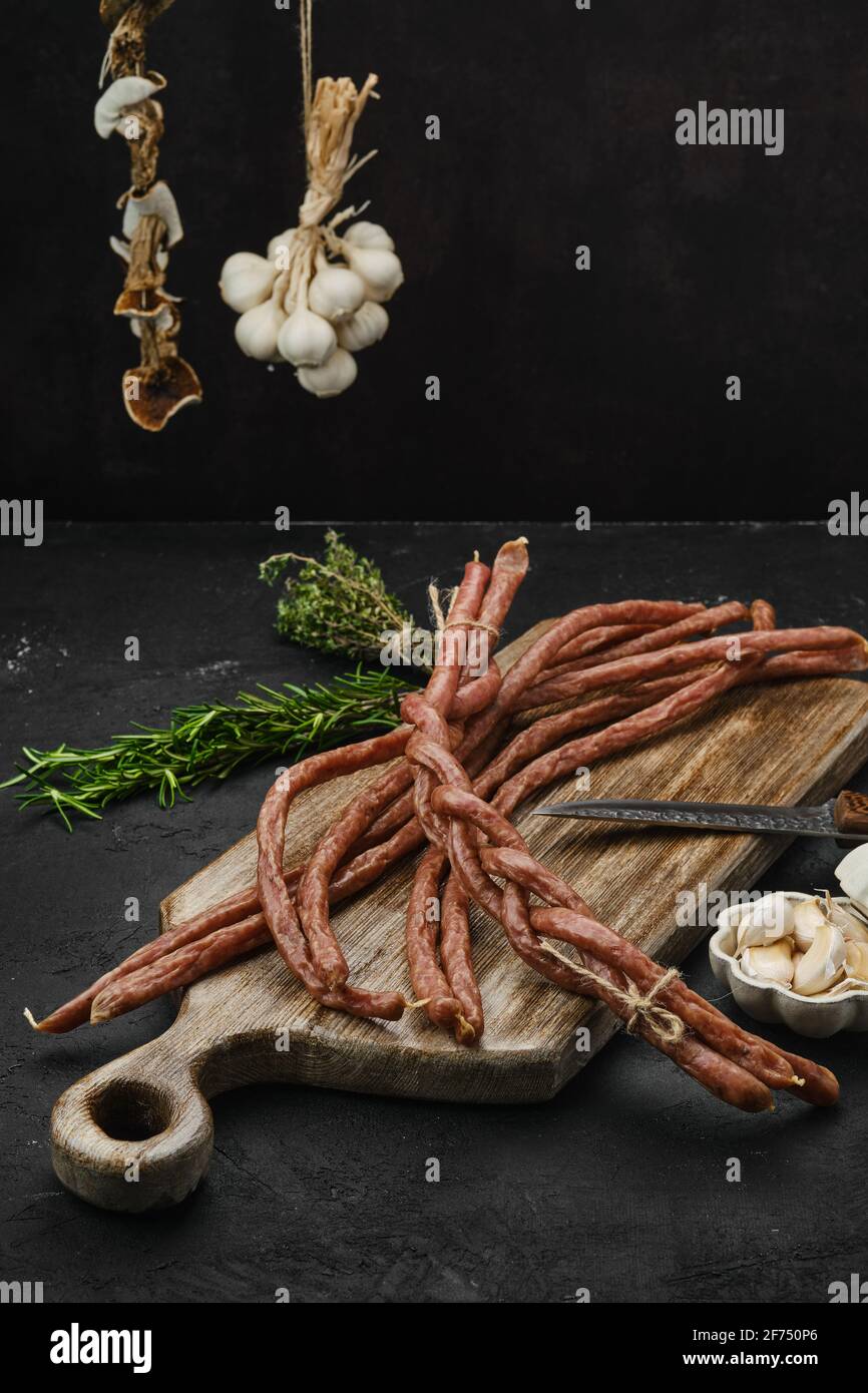 Lange rote wurst -Fotos und -Bildmaterial in hoher Auflösung – Alamy