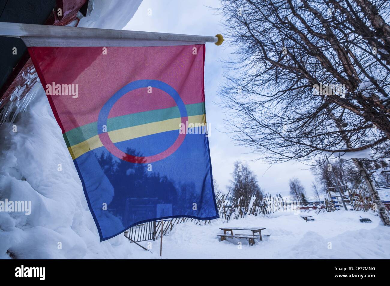 Lappland flagge -Fotos und -Bildmaterial in hoher Auflösung – Alamy