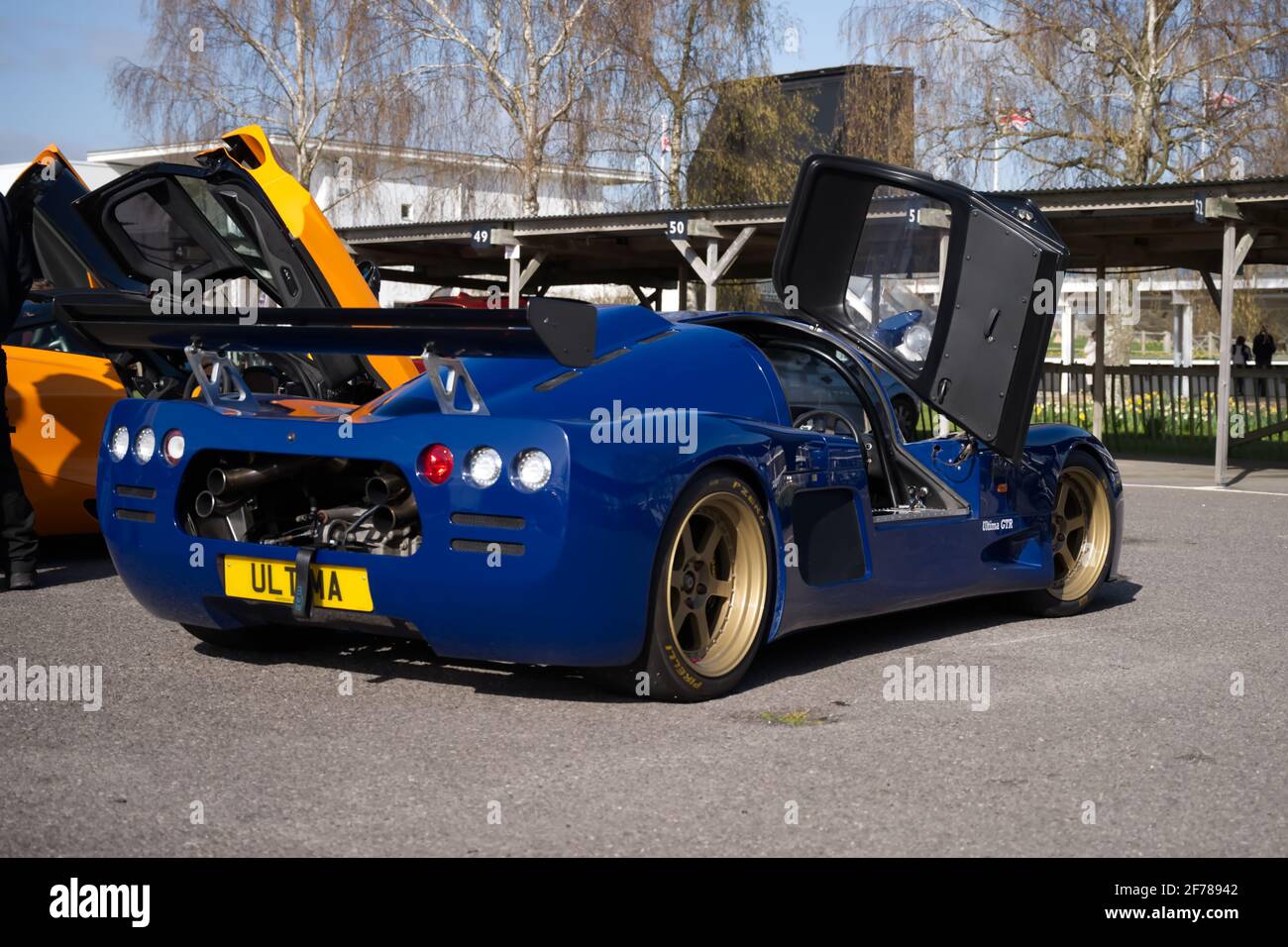 Ultima Auto Stockfotos und -bilder Kaufen - Alamy