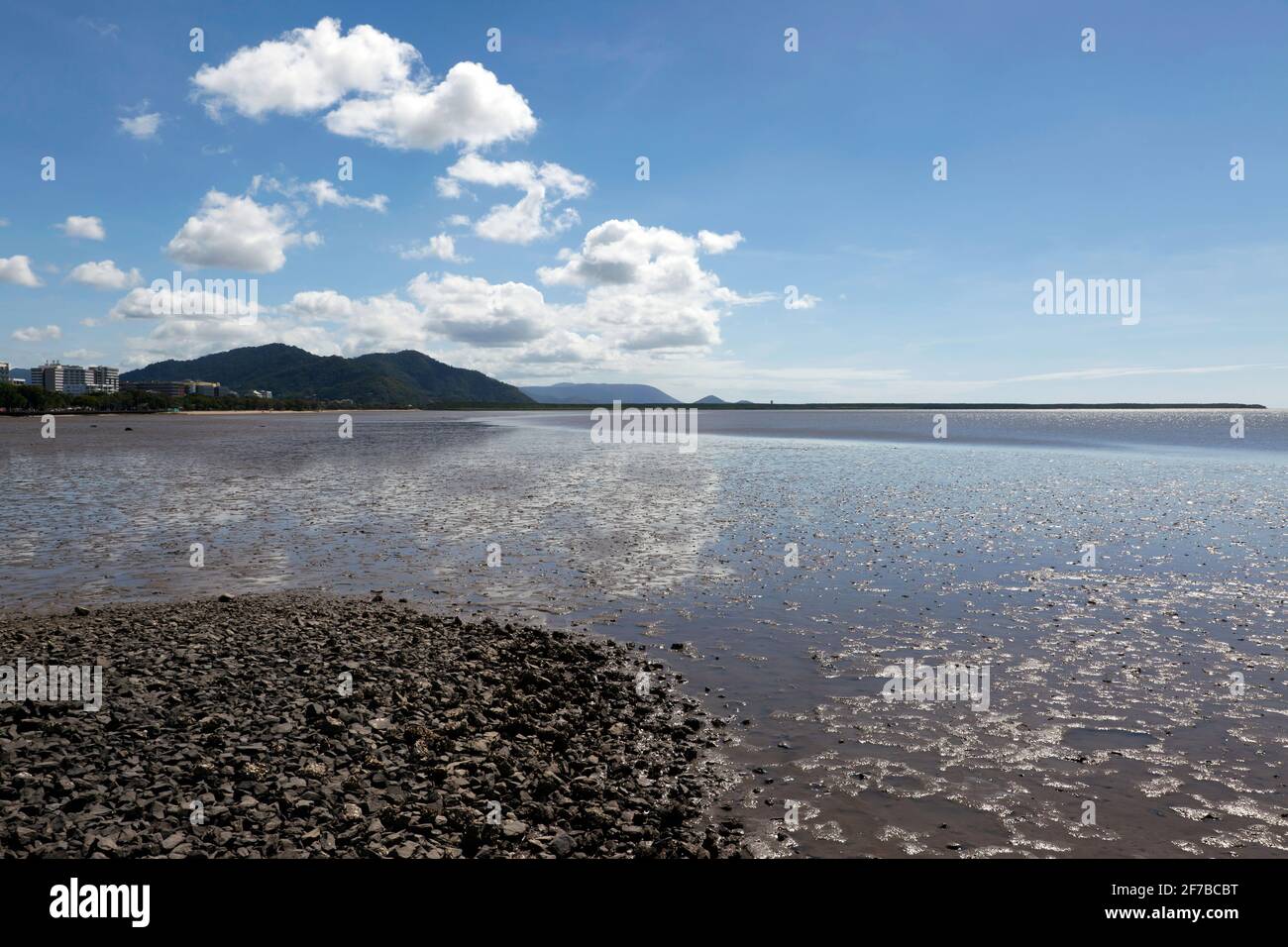 Blick auf Trinity Bay, Cairns, Far North Queensland, Australien ...