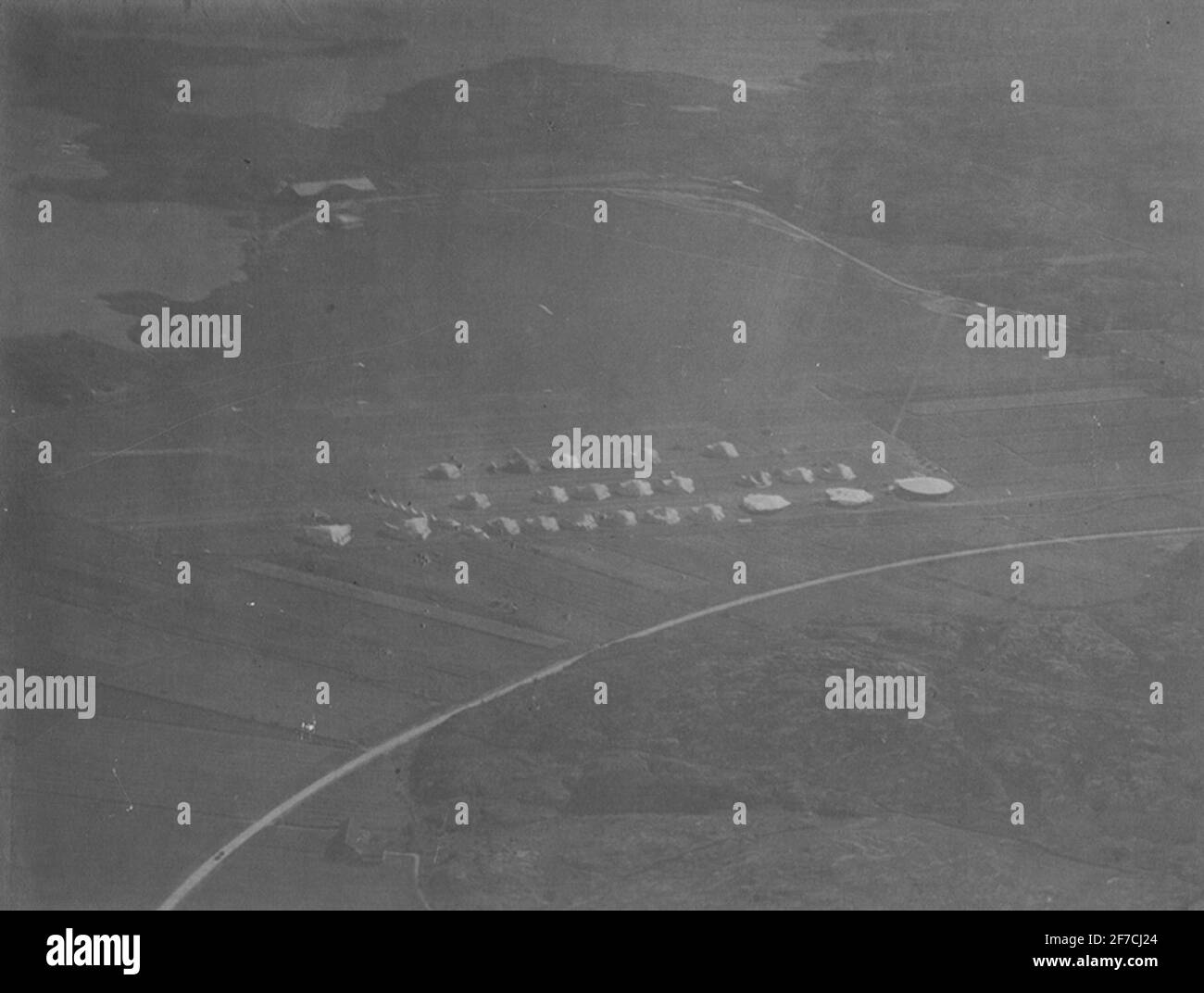 Luftaufnahmen vom Flugplatz Rinkaby, 1920s. Tenthangars und ...