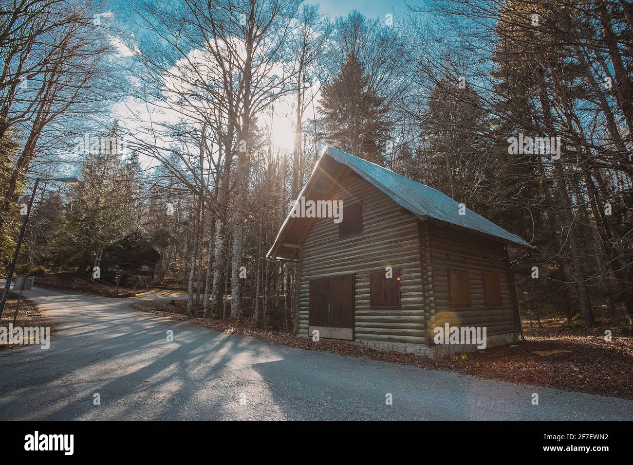 Rog baza -Fotos und -Bildmaterial in hoher Auflösung – Alamy