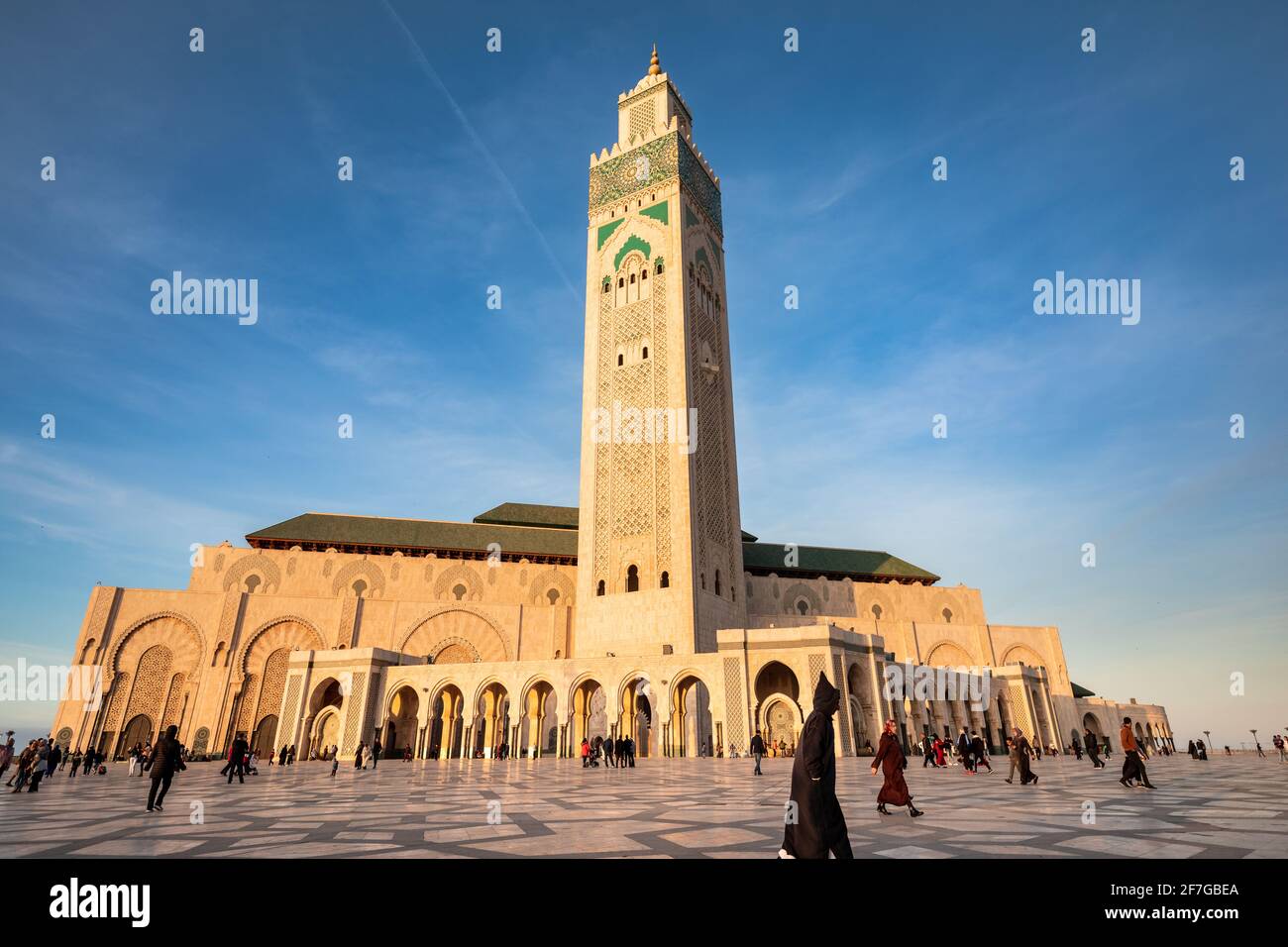 Skyline Und Moschee Hassan Ii Stockfotos Und Bilder Kaufen Alamy