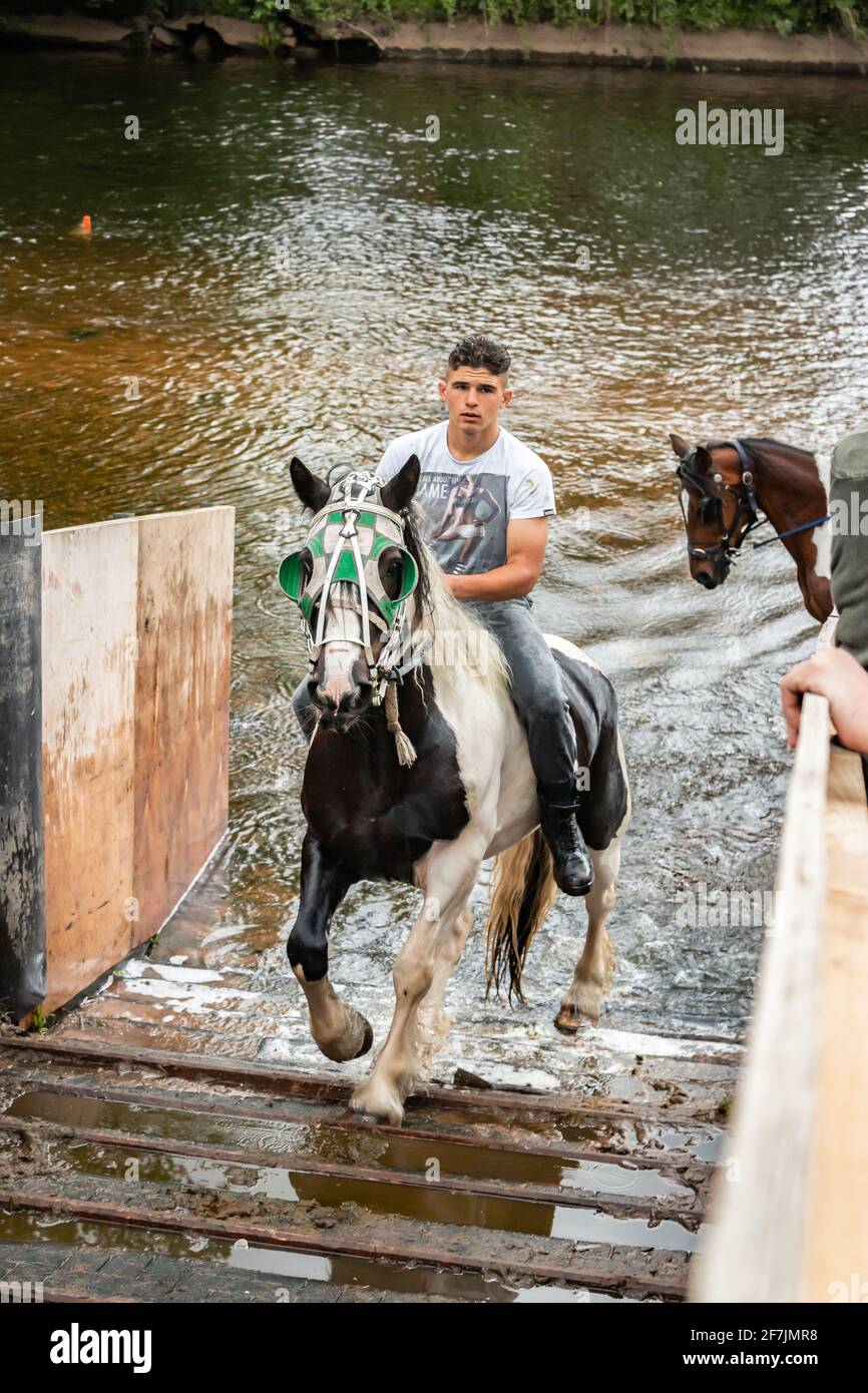 Zigeuner teens -Fotos und -Bildmaterial in hoher Auflösung – Alamy