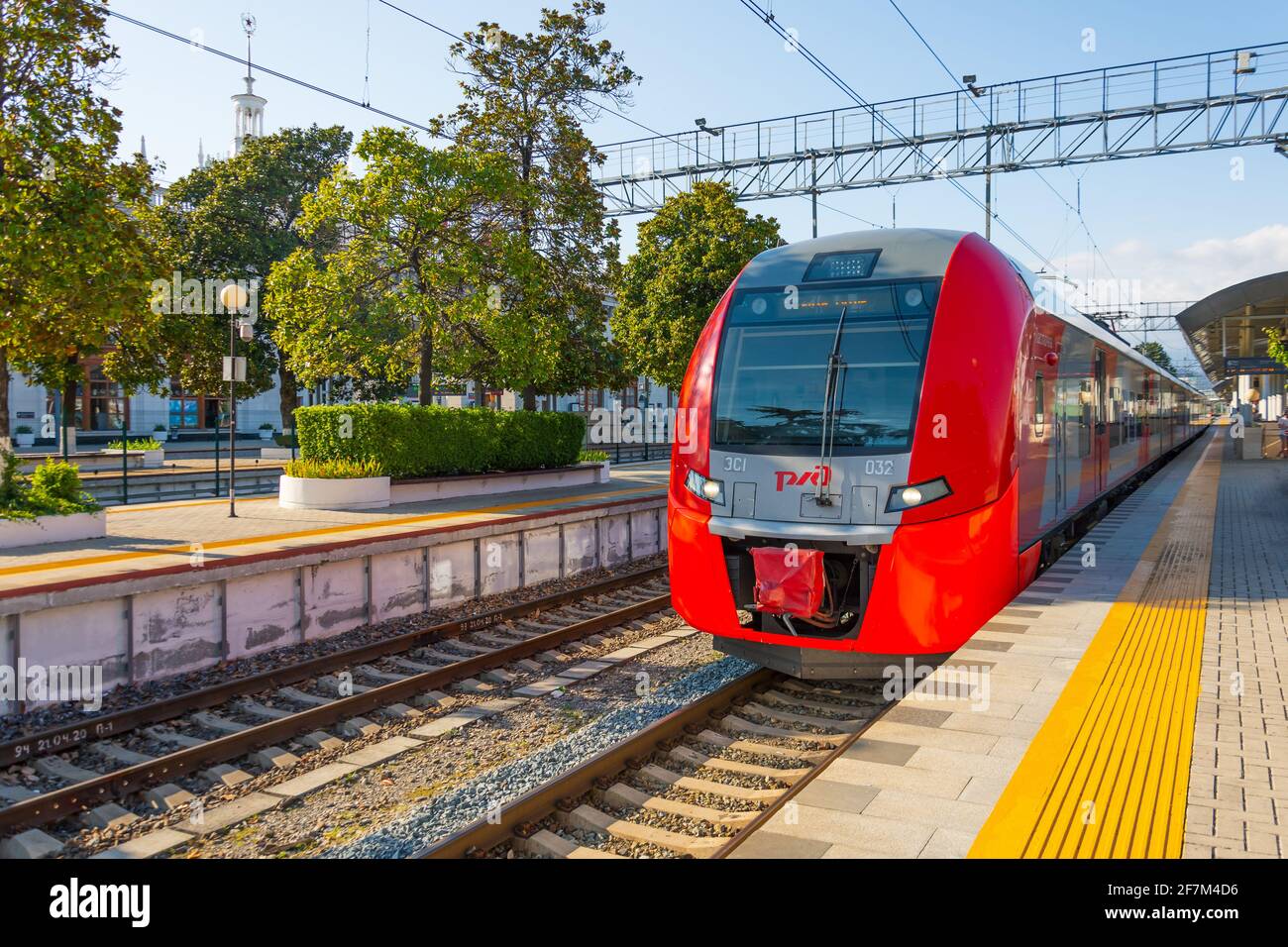 Lastochka zug -Fotos und -Bildmaterial in hoher Auflösung – Alamy