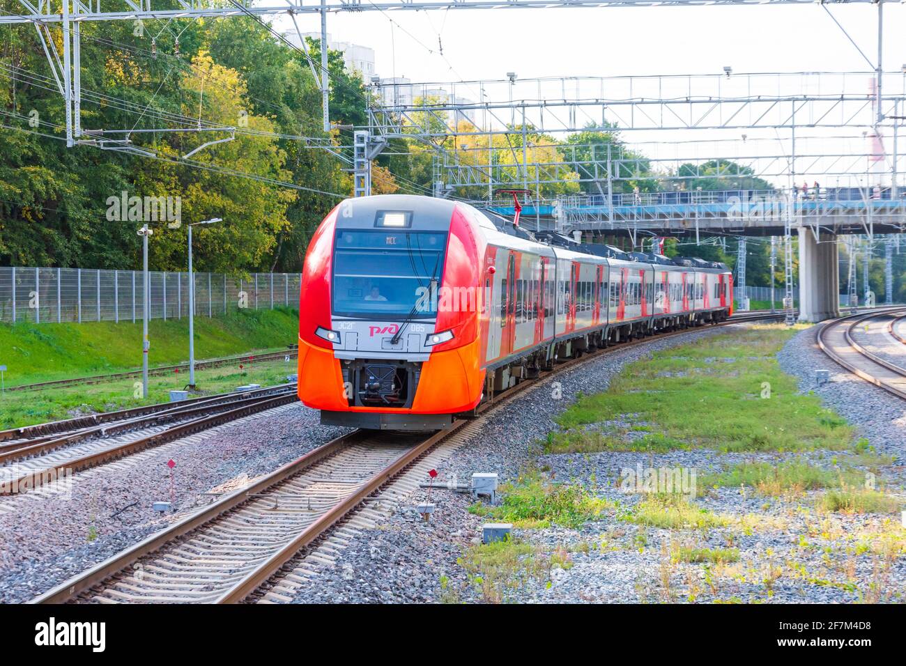 Lastochka zug -Fotos und -Bildmaterial in hoher Auflösung – Alamy