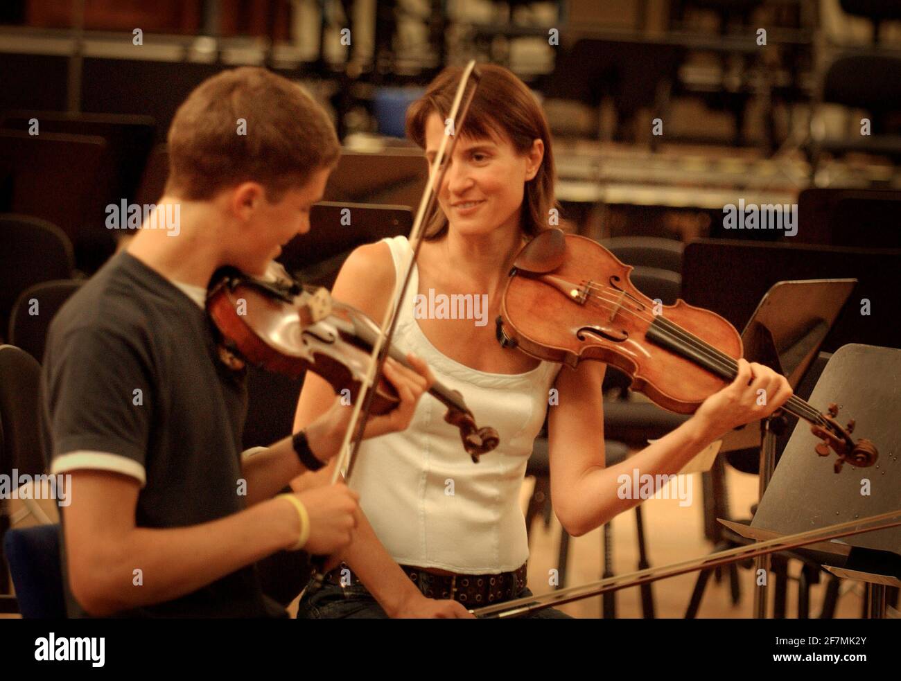 Viktoria mullova -Fotos und -Bildmaterial in hoher Auflösung – Alamy