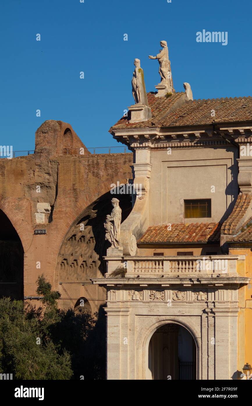 Baslica de santa francesca romana -Fotos und -Bildmaterial in hoher Auflösung – Alamy