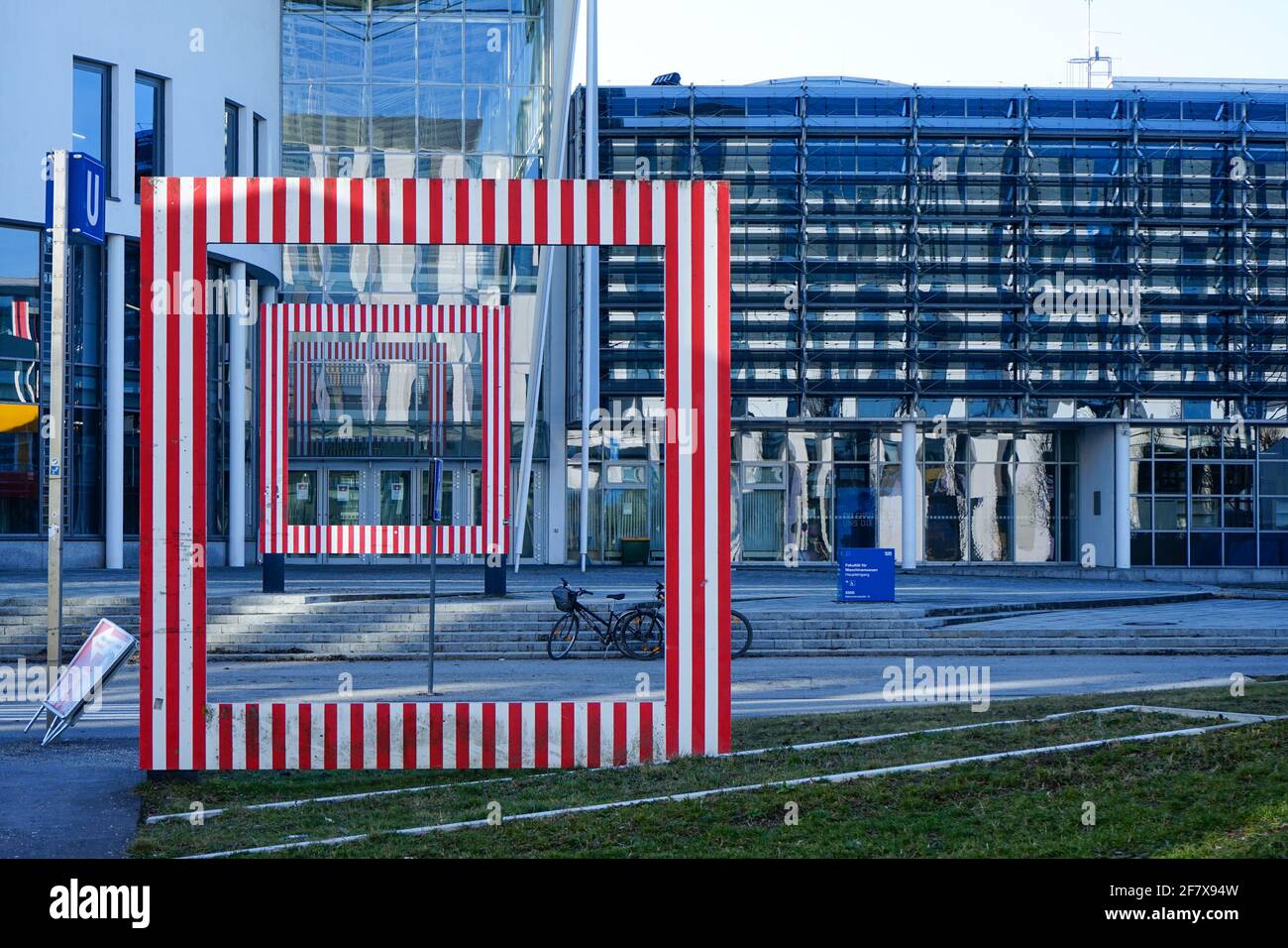 Ludwig maximilian university of munich -Fotos und -Bildmaterial in ...
