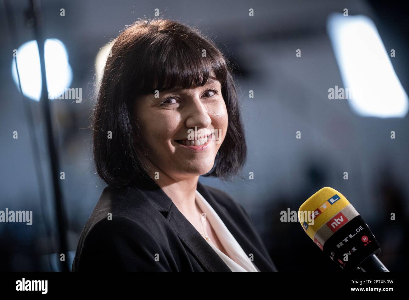 Joana cotar -Fotos und -Bildmaterial in hoher Auflösung – Alamy