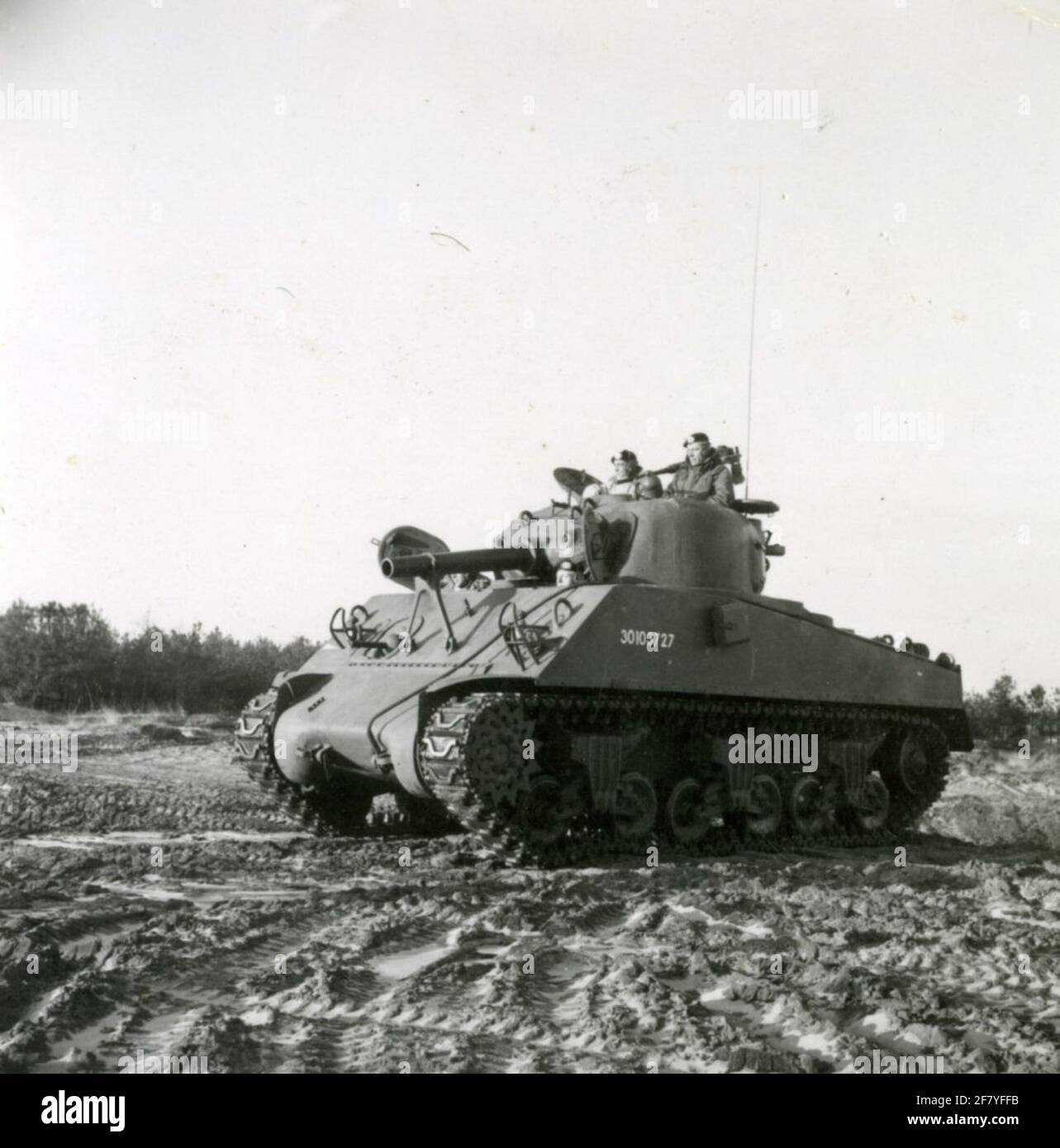 M4a3 105 sherman tank -Fotos und -Bildmaterial in hoher Auflösung – Alamy
