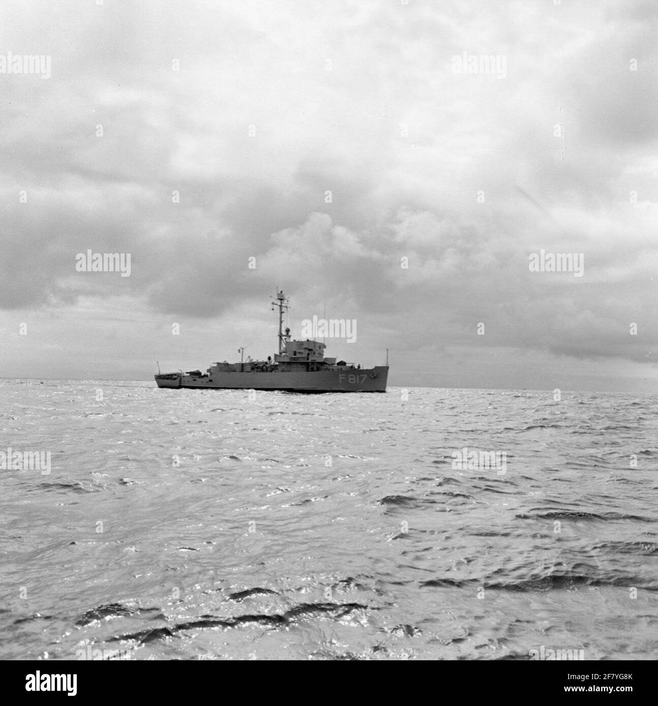 Fischereiinspektion in der Nordsee mit der Fregatte der Raubtier-Klasse ...