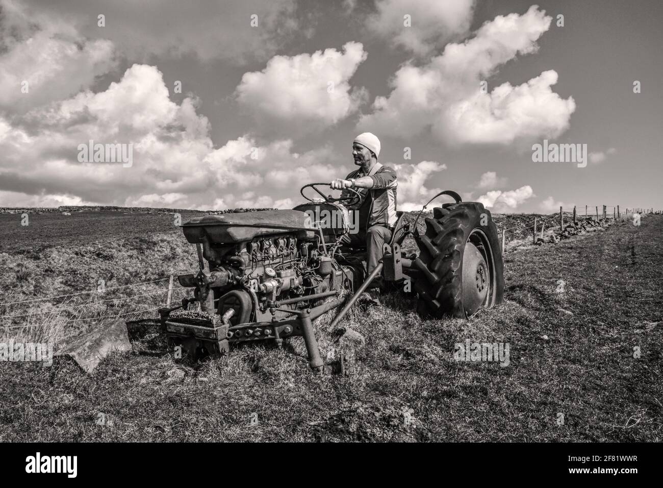 Die traktorjungs -Fotos und -Bildmaterial in hoher Auflösung – Alamy