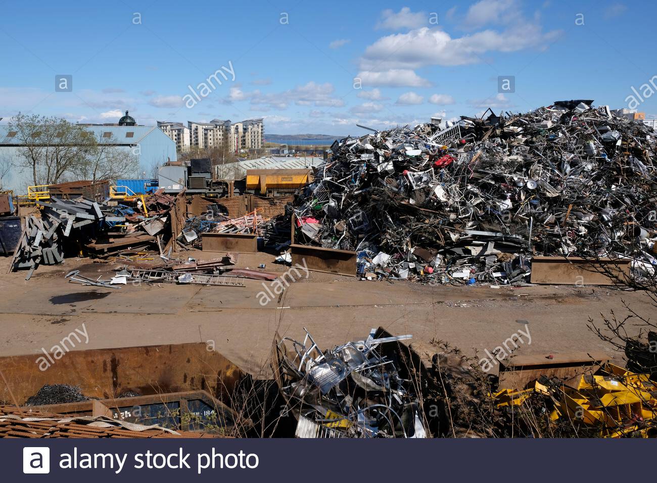 Scrap pile -Fotos und -Bildmaterial in hoher Auflösung – Alamy