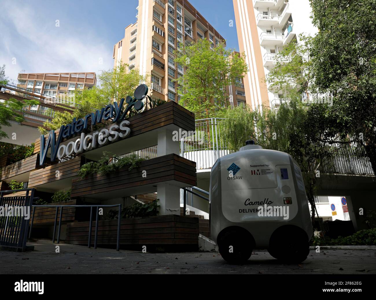 Autonomer lieferroboter -Fotos und -Bildmaterial in hoher Auflösung – Alamy