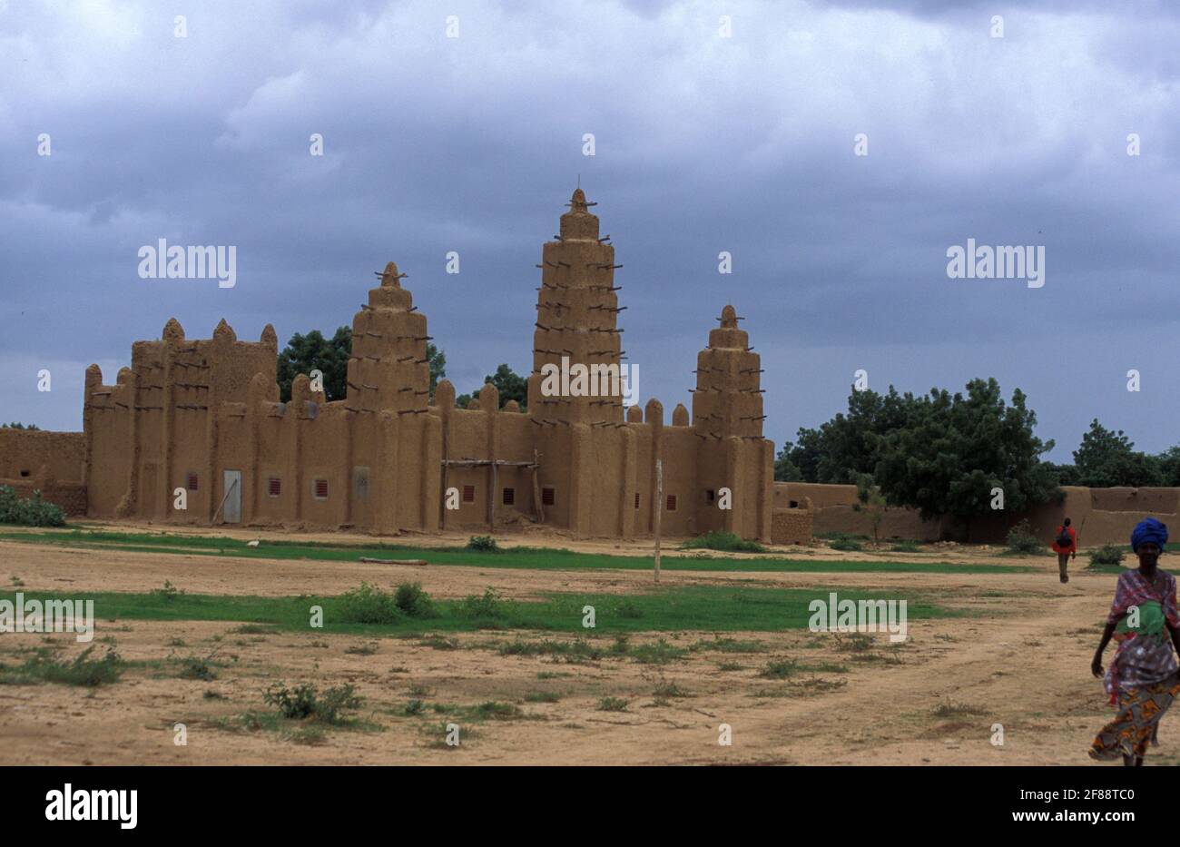 Moschee in einem dorf -Fotos und -Bildmaterial in hoher Auflösung – Alamy