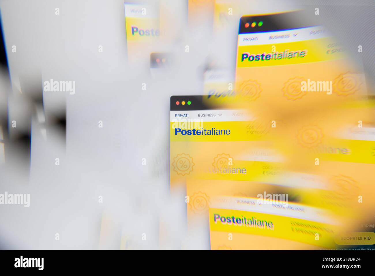 Poste italiane logo -Fotos und -Bildmaterial in hoher Auflösung – Alamy