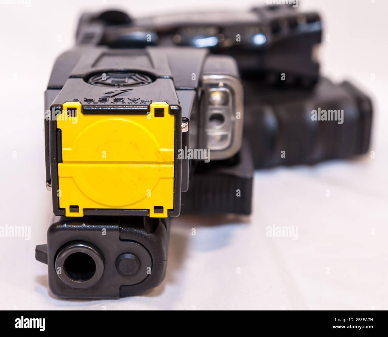 Taser pistole -Fotos und -Bildmaterial in hoher Auflösung – Alamy