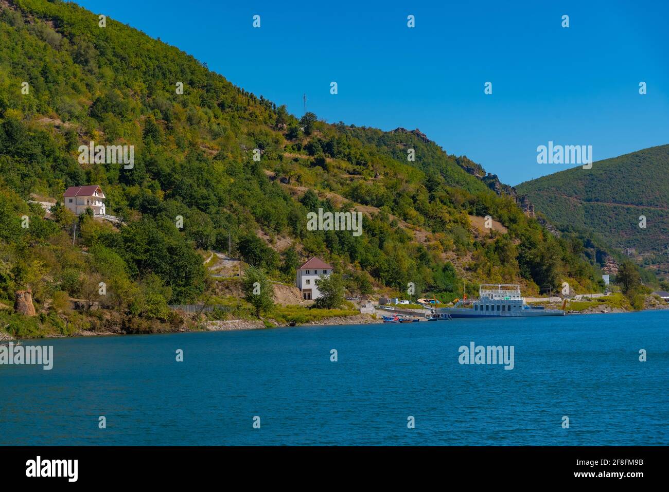 Koman see -Fotos und -Bildmaterial in hoher Auflösung – Alamy