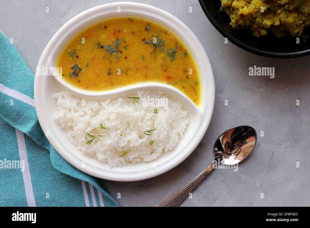 Indisches gemüse thali -Fotos und -Bildmaterial in hoher Auflösung – Alamy