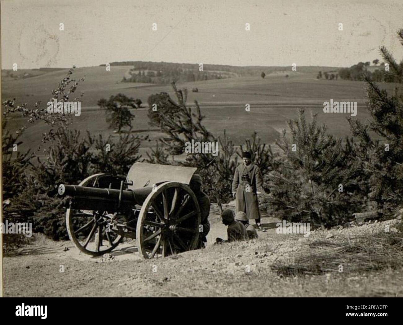 Artillery position -Fotos und -Bildmaterial in hoher Auflösung – Alamy