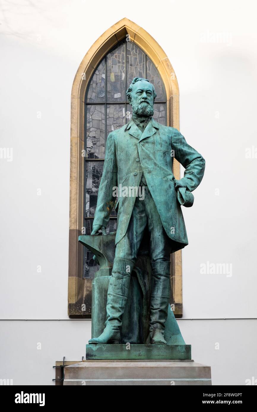 Denkmal von Alfred Krupp in Essen, Ruhrgebiet, Nordrhein-Westfalen ...