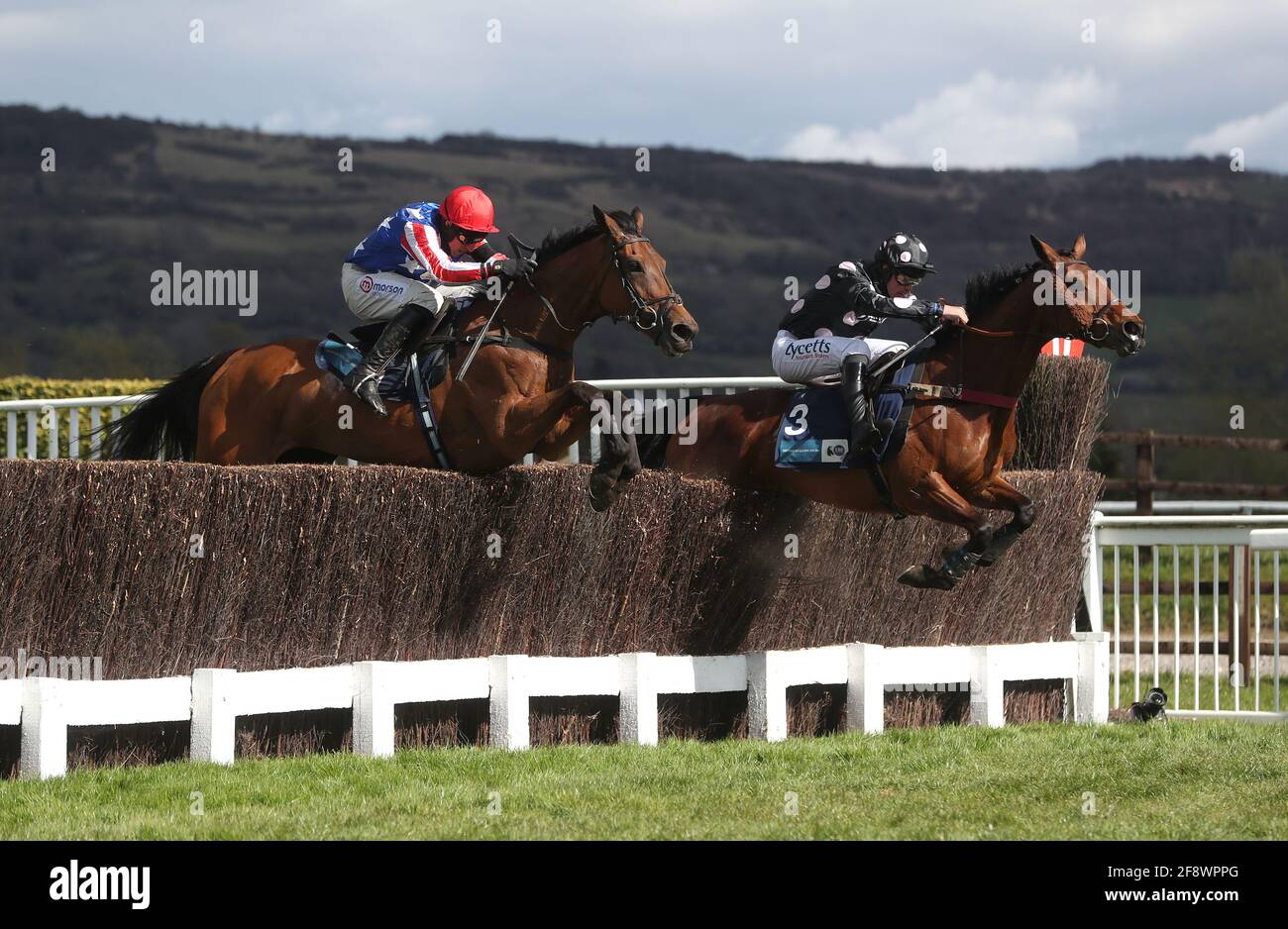 Pink Legend und Charlie Deutsch (rechts) kommen nach Hause, um das ...