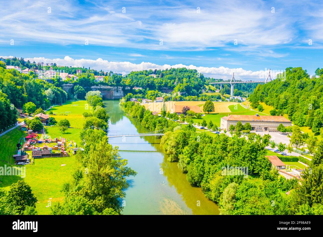 Blaue brücke freiburg -Fotos und -Bildmaterial in hoher Auflösung – Alamy