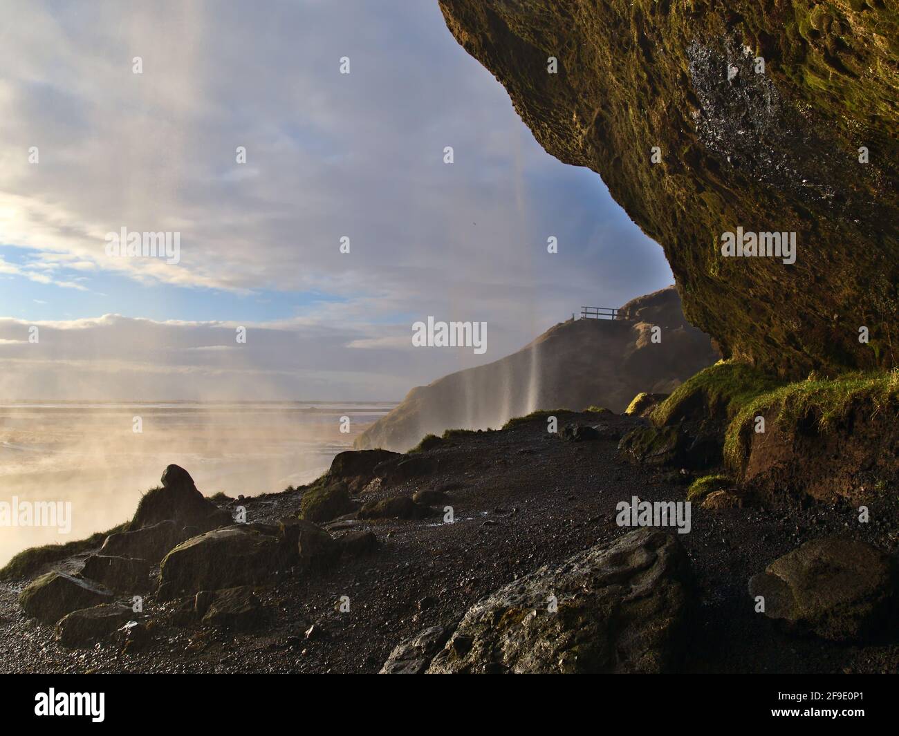 Hinter dem fall -Fotos und -Bildmaterial in hoher Auflösung – Alamy