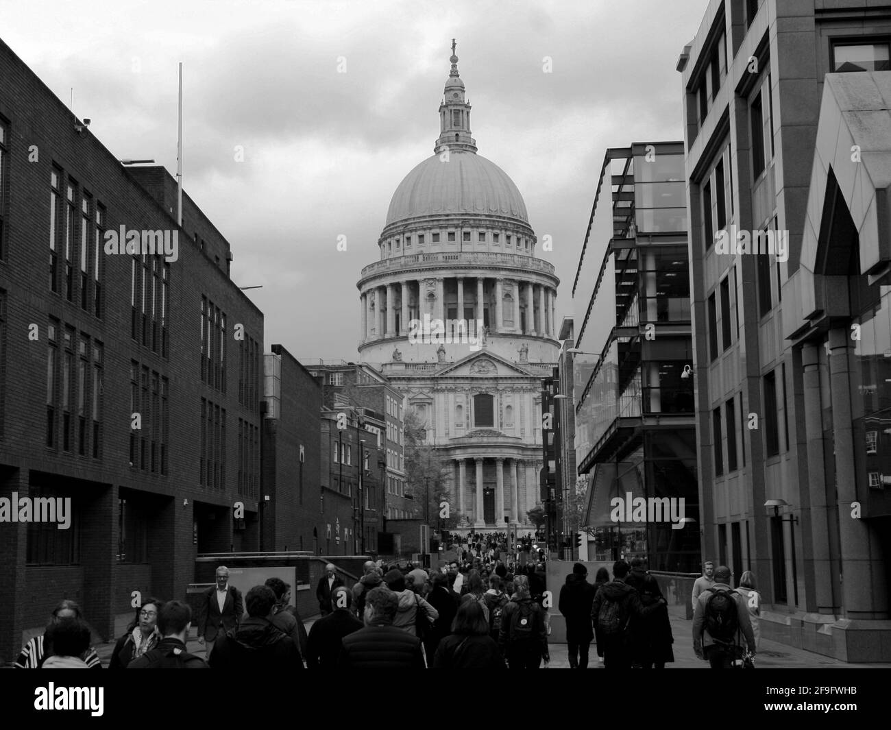 Peak hour Schwarzweiß-Stockfotos und -bilder - Alamy