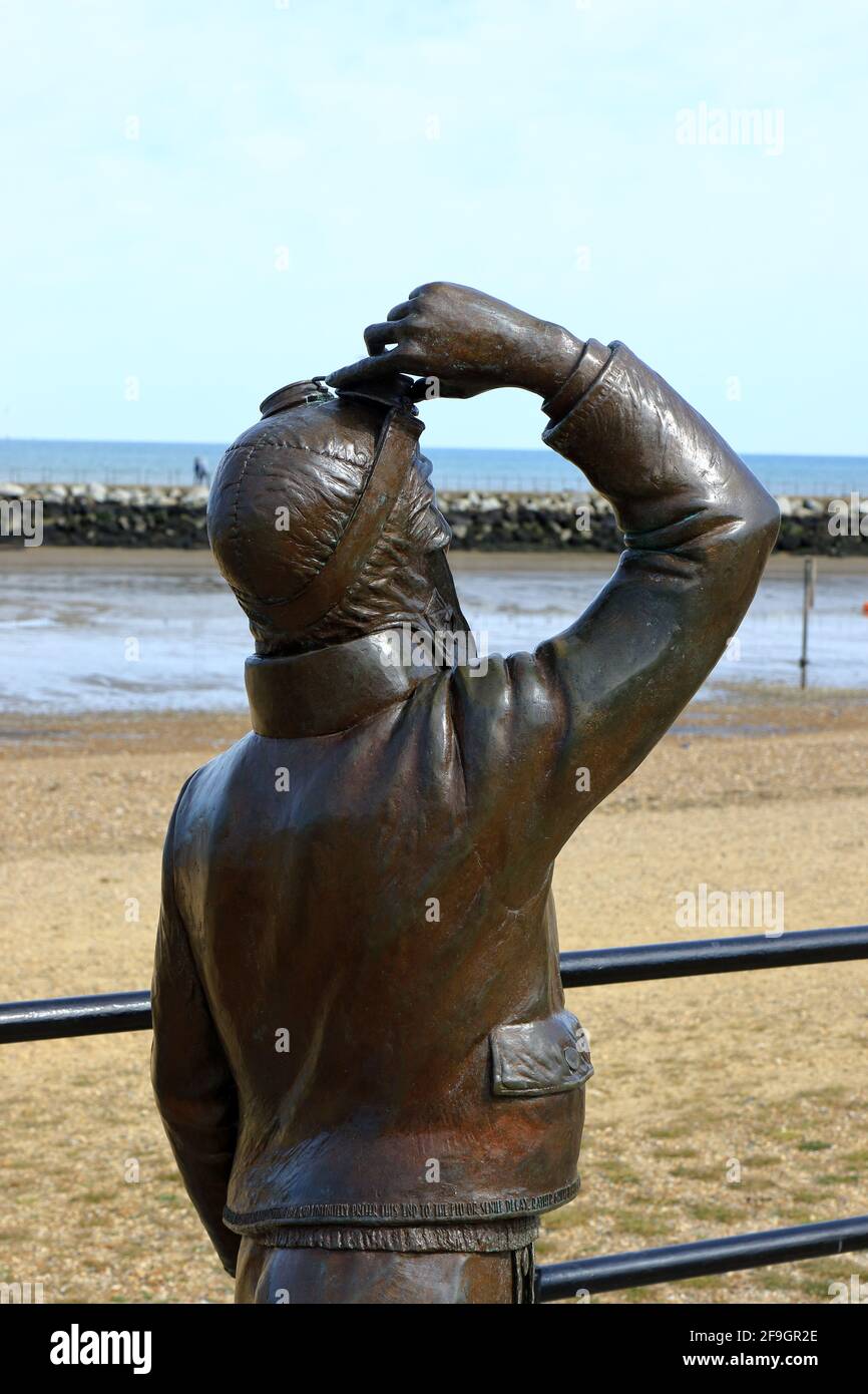 Amy johnson statue -Fotos und -Bildmaterial in hoher Auflösung – Alamy