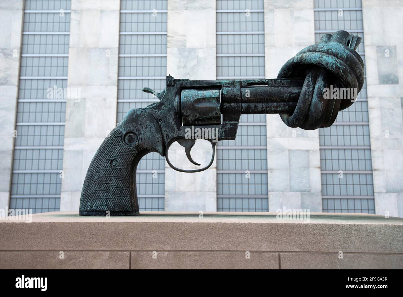 Knotted gun new york -Fotos und -Bildmaterial in hoher Auflösung – Alamy