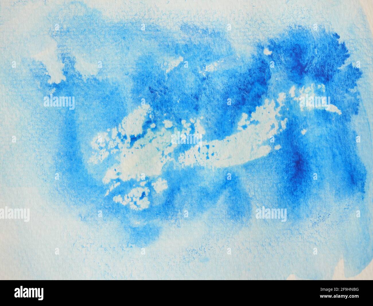 Farbverlauf von dunkel zu hell blaue Flecken auf weiße Oberfläche ...