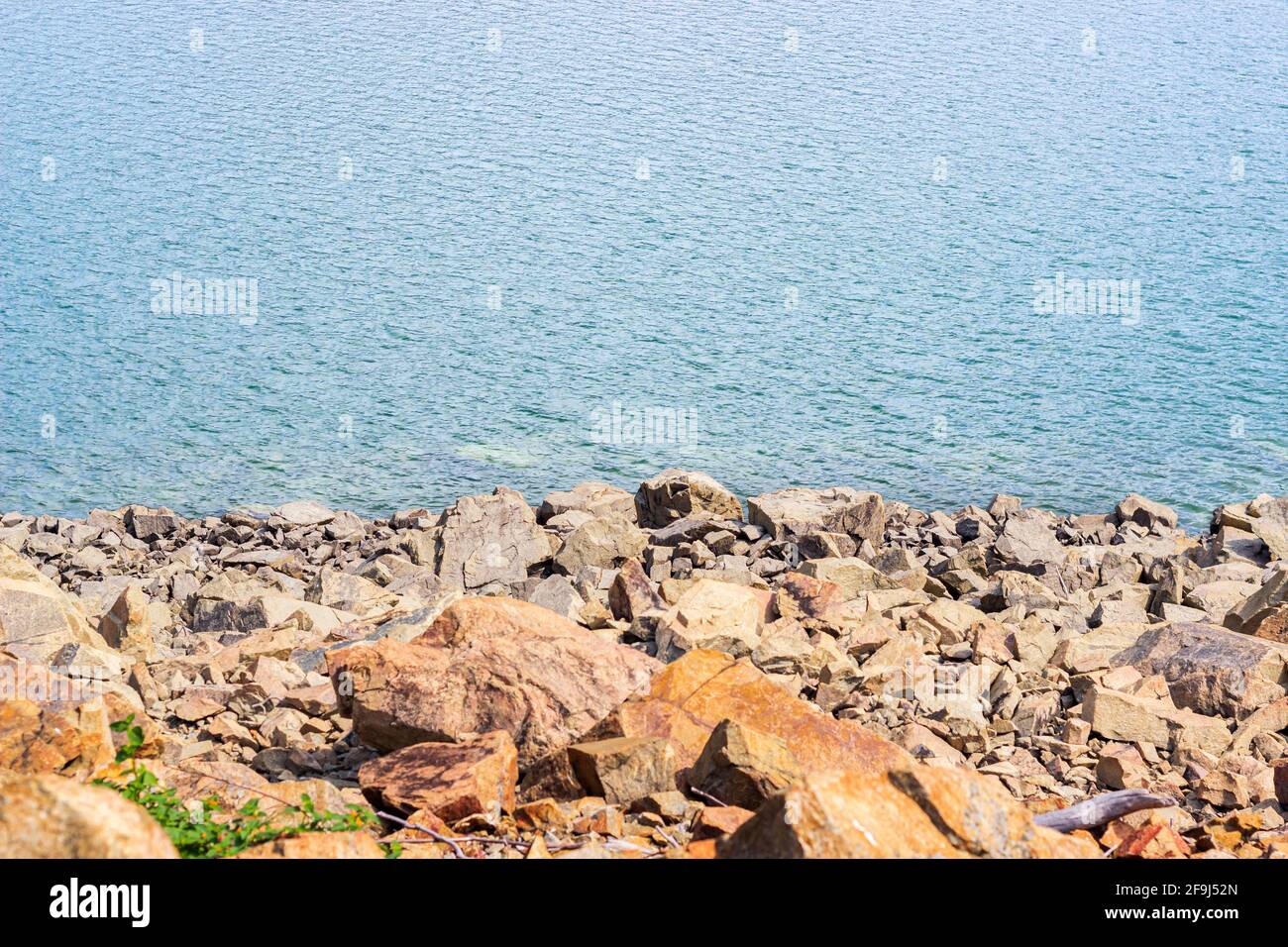 Rocks and gravel -Fotos und -Bildmaterial in hoher Auflösung – Alamy