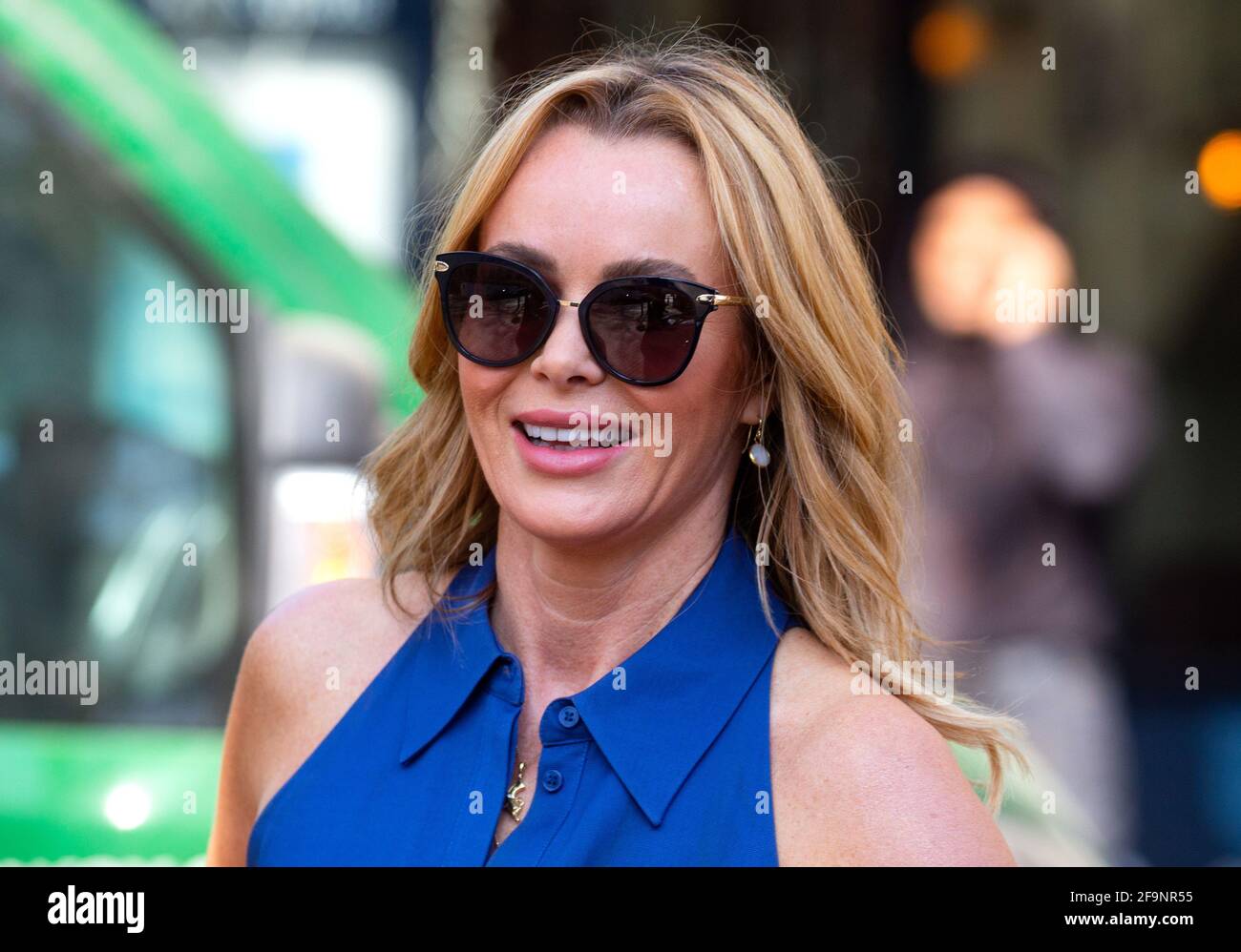 Schauspielerin und moderatorin -Fotos und -Bildmaterial in hoher ...