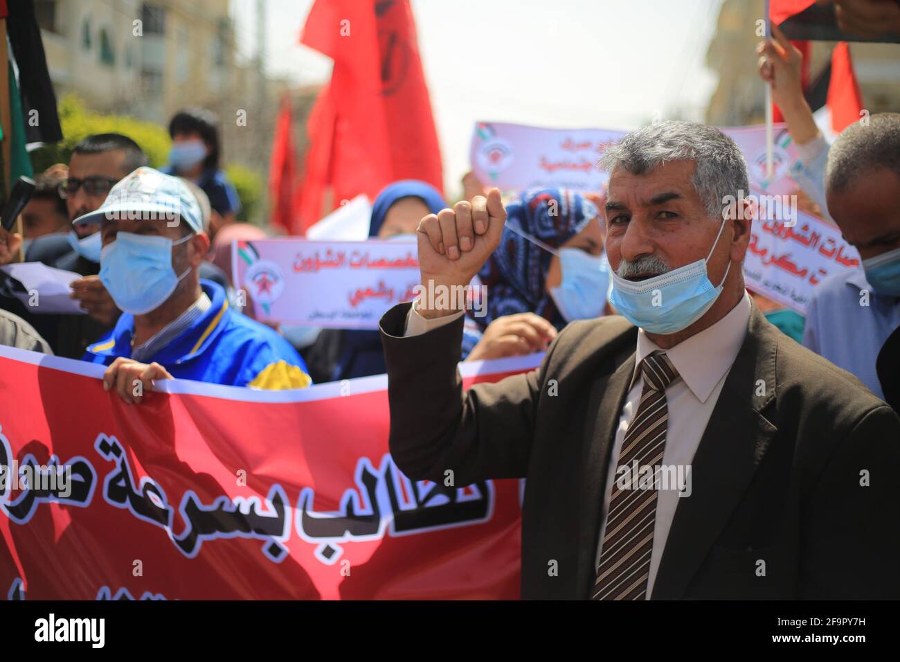 Deir al-Balah, der Gazastreifen, Palästina. April 2021. Die Volksfront ...