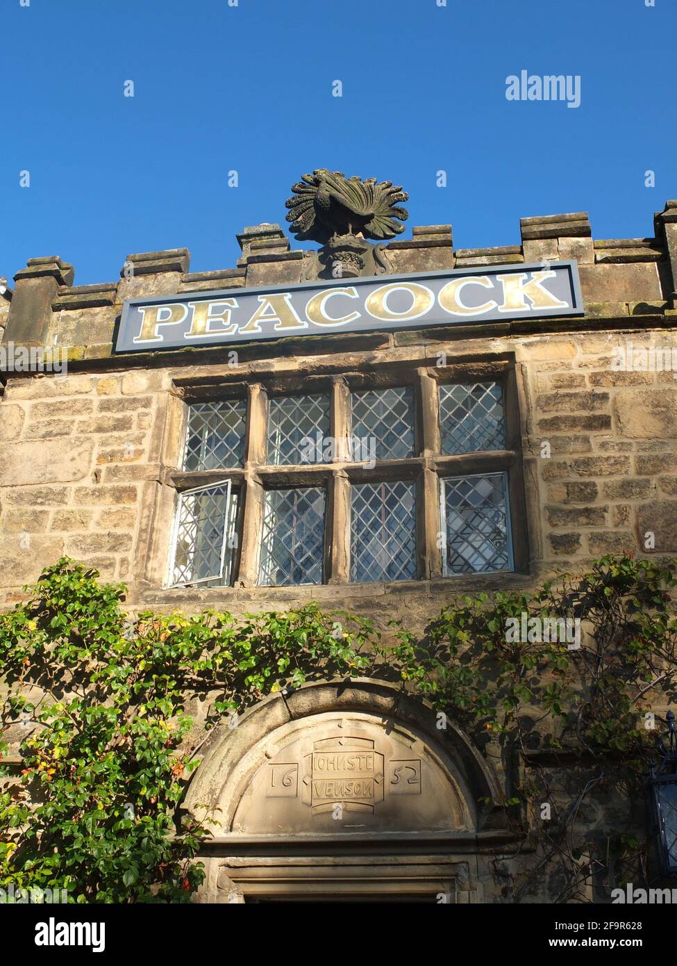 The peacock at rowsley -Fotos und -Bildmaterial in hoher Auflösung – Alamy