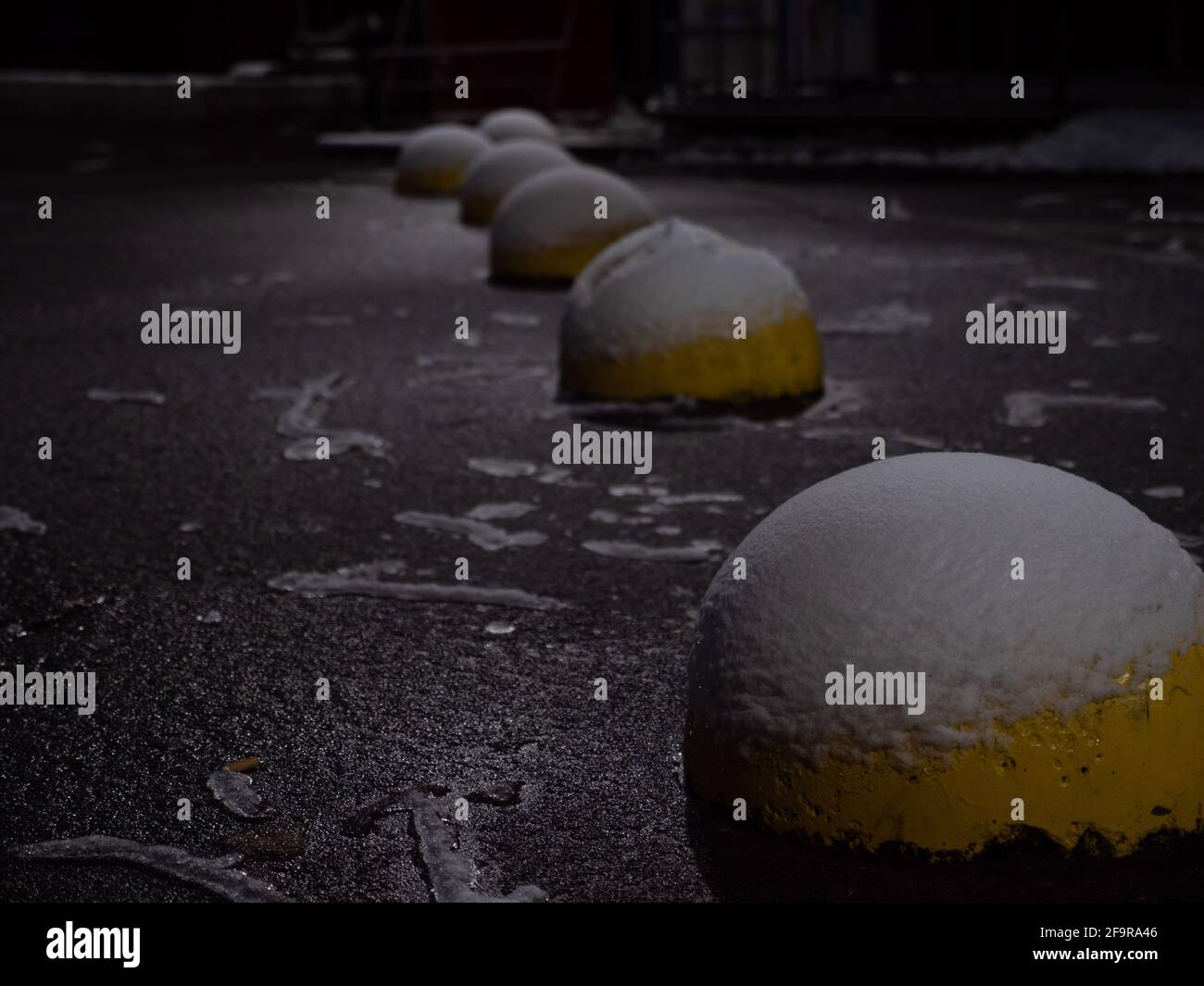Anti park poller -Fotos und -Bildmaterial in hoher Auflösung – Alamy