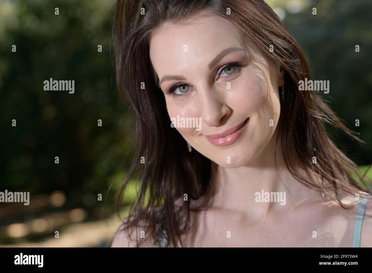 Russian young woman -Fotos und -Bildmaterial in hoher Auflösung – Alamy