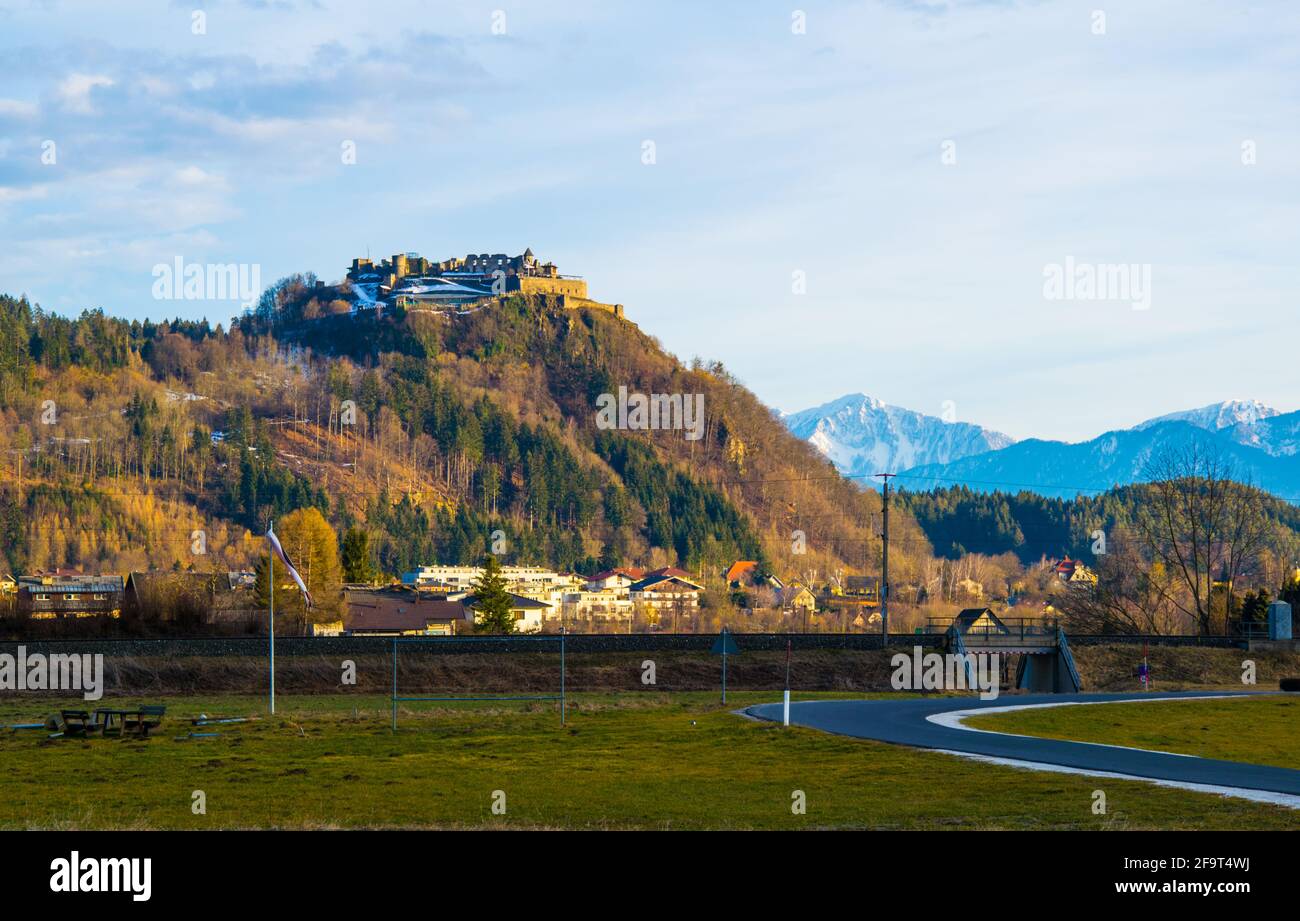 Landskron schloss -Fotos und -Bildmaterial in hoher Auflösung – Alamy